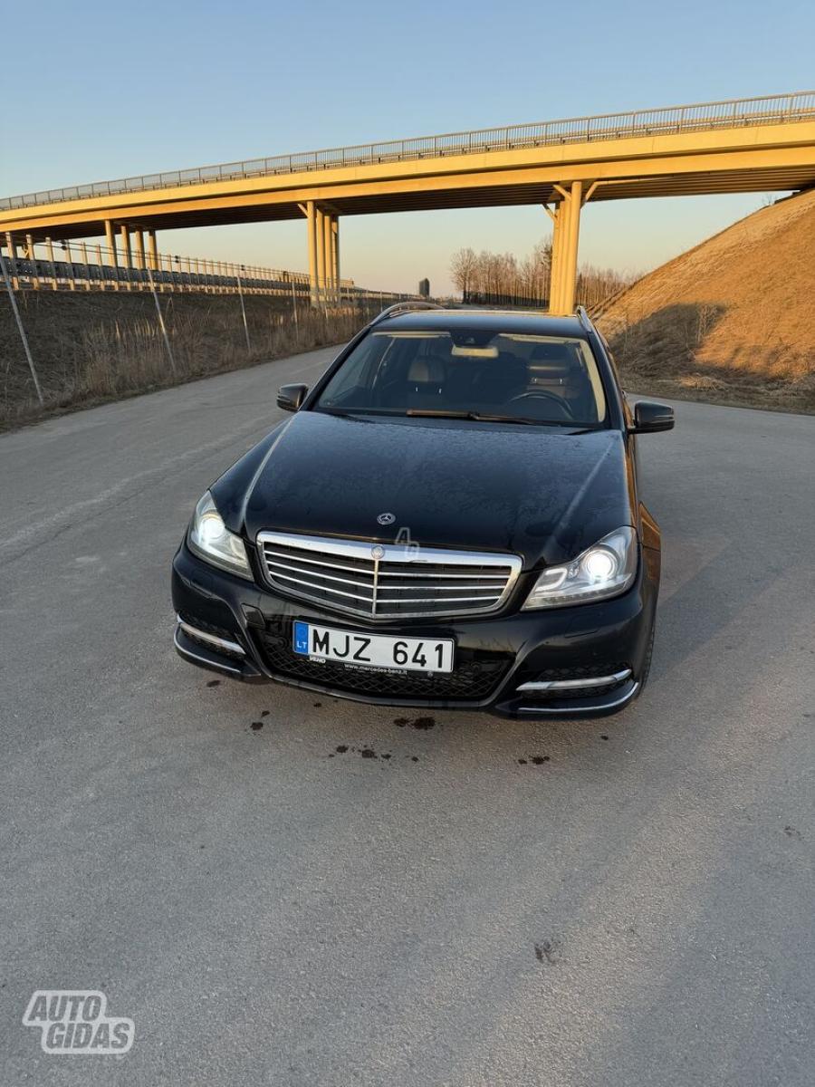 Mercedes-Benz c-220 2012 Kauņa, ar dzinēja tilpumu 2.20 L un nobraukumu 400 tūkst. km par 5300 €, foto 33 vietnē AUTOMOTO.COM.LV