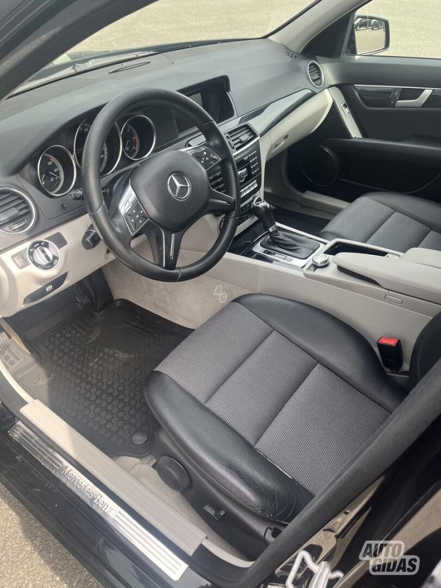 Mercedes-Benz c-220 2012 Klaipėda, ar dzinēja tilpumu 2.10 L un nobraukumu 420 tūkst. km par 5550 €, foto 9 vietnē AUTOMOTO.COM.LV