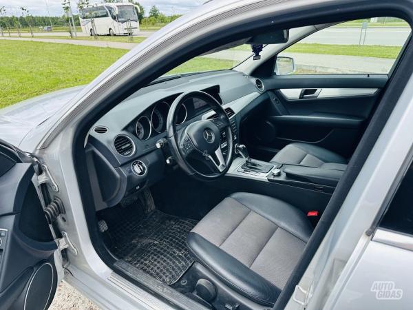 Mercedes-Benz c-220 2012 in Siauliai, with an engine capacity of 2.10 L and mileage of 330 thousand km for 3950 €, photo 8 on AUTOMOTO.COM.LV
