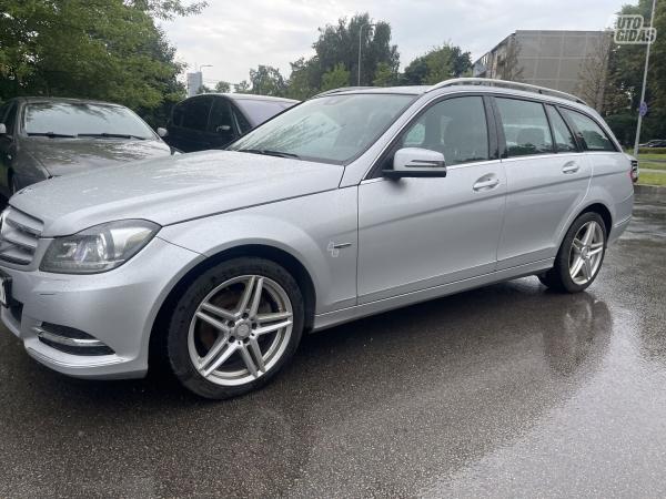 Mercedes-Benz c-220 2012 in Vilnius, with an engine capacity of 2.20 L and mileage of 300 thousand km for 2500 €, photo 1 on AUTOMOTO.COM.LV