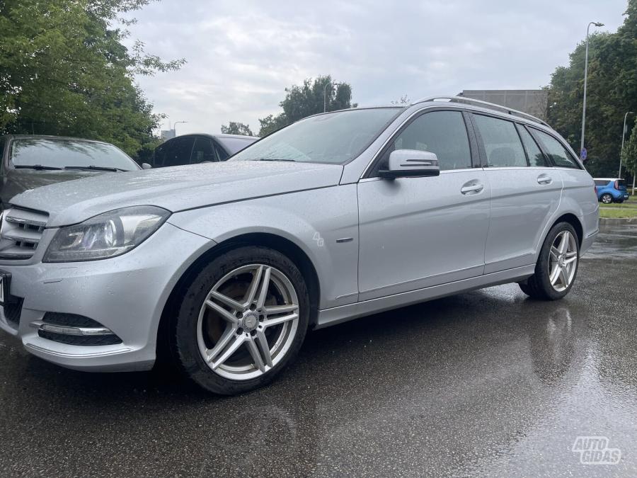 Mercedes-Benz c-220 2012 in Vilnius, with an engine capacity of 2.20 L and mileage of 300 thousand km for 2500 €, photo 6 on AUTOMOTO.COM.LV