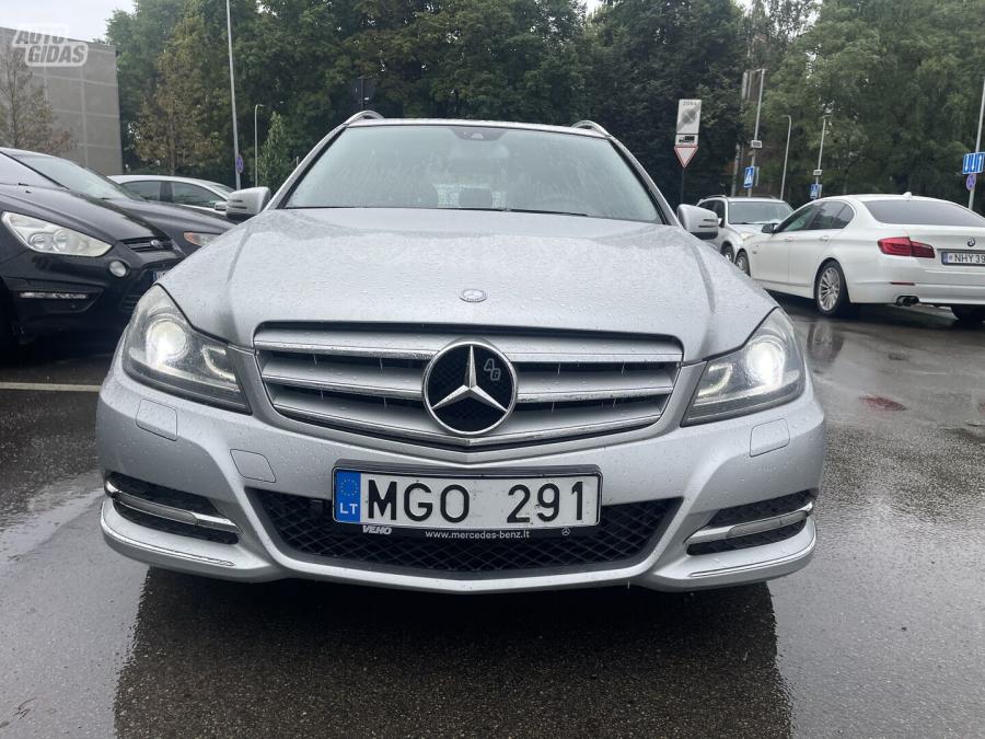 Mercedes-Benz c-220 2012 in Vilnius, with an engine capacity of 2.20 L and mileage of 300 thousand km for 2500 €, photo 8 on AUTOMOTO.COM.LV
