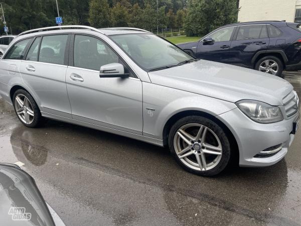 Mercedes-Benz c-220 2012 in Vilnius, with an engine capacity of 2.20 L and mileage of 300 thousand km for 2500 €, photo 9 on AUTOMOTO.COM.LV
