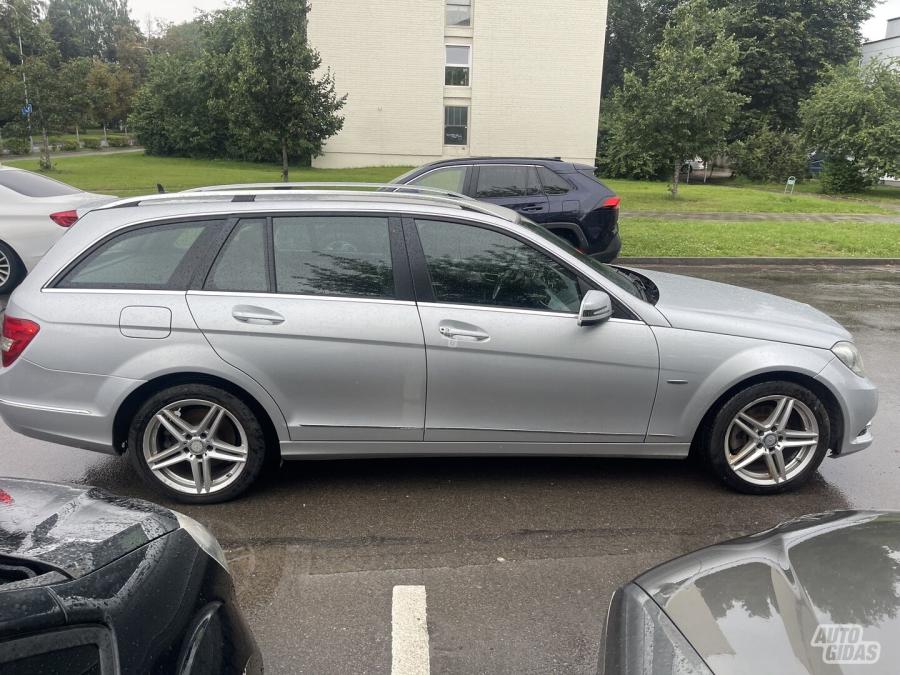 Mercedes-Benz c-220 2012 in Vilnius, with an engine capacity of 2.20 L and mileage of 300 thousand km for 2500 €, photo 11 on AUTOMOTO.COM.LV