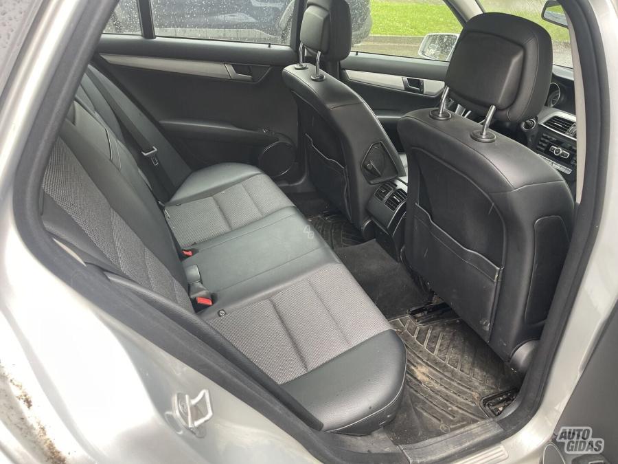 Mercedes-Benz c-220 2012 in Vilnius, with an engine capacity of 2.20 L and mileage of 300 thousand km for 2500 €, photo 19 on AUTOMOTO.COM.LV