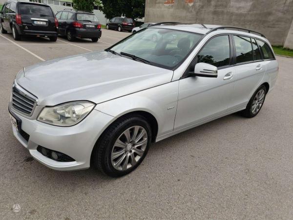Мерседес Ц 220 2013 в Клайпеда на AUTOMOTO.COM.LV Мерседес Ц 220 2013 в Клайпеда, объемом двигателя 2.14 л и пробегом 270 тыс. км за 4650 €, фото 3 на AUTOMOTO.COM.LV