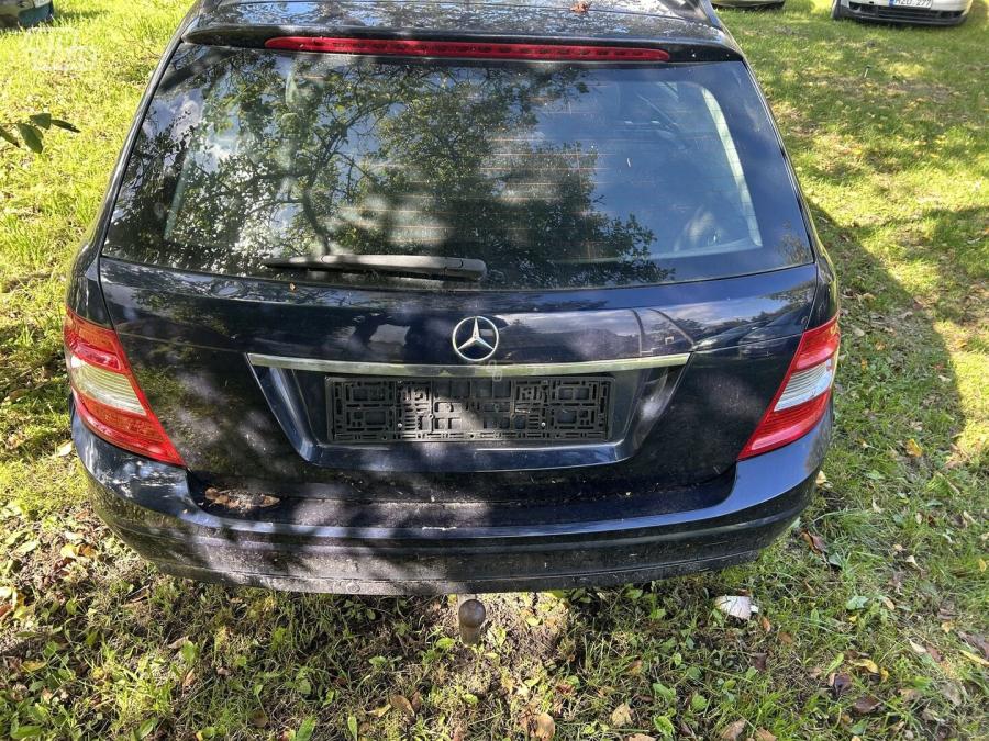 Mercedes-Benz c-220 2013 in Marijampole, with an engine capacity of 2.10 L and mileage of 260 thousand km for 2199 €, photo 6 on AUTOMOTO.COM.LV