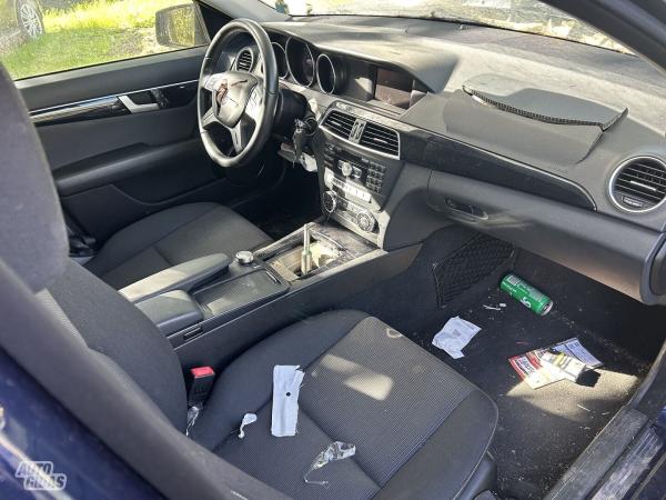 Mercedes-Benz c-220 2013 in Marijampole, with an engine capacity of 2.10 L and mileage of 260 thousand km for 2199 €, photo 10 on AUTOMOTO.COM.LV