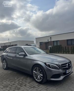 Mercedes-Benz c-220 2014 in Kaunas, with an engine capacity of 2.20 L and mileage of 334 thousand km for 10500 €, photo 4 on AUTOMOTO.COM.LV