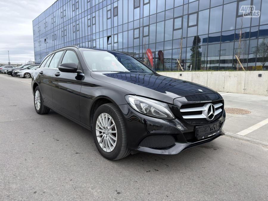 Mercedes-Benz c-220 2015 Panevēža, ar dzinēja tilpumu 2.10 L un nobraukumu 375 tūkst. km par 8450 €, foto 1 vietnē AUTOMOTO.COM.LV