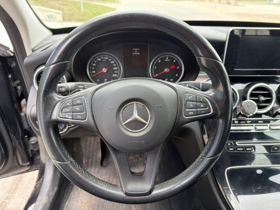 Mercedes-Benz c-220 2015 Panevēža, ar dzinēja tilpumu 2.10 L un nobraukumu 375 tūkst. km par 8450 €, foto 20 vietnē AUTOMOTO.COM.LV