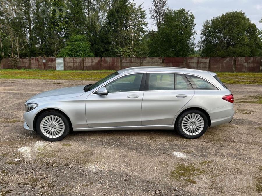 Mercedes-Benz c-220 2015 Rīga, ar dzinēja tilpumu 2.20 L un nobraukumu 125 tūkst. km par 14000 €, foto 1 vietnē AUTOMOTO.COM.LV
