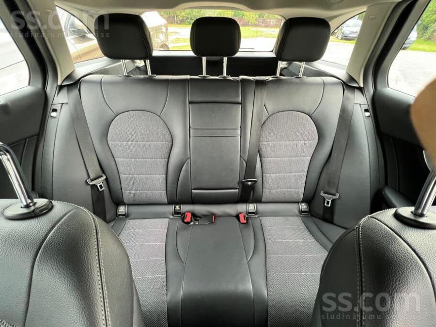 Mercedes-Benz c-220 2015 Rīga, ar dzinēja tilpumu 2.20 L un nobraukumu 125 tūkst. km par 14000 €, foto 6 vietnē AUTOMOTO.COM.LV