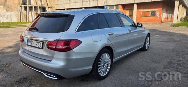 Mercedes-Benz c-220 2017 Liepāja, ar dzinēja tilpumu 2.20 L un nobraukumu 200 tūkst. km par 15300 €, foto 4 vietnē AUTOMOTO.COM.LV