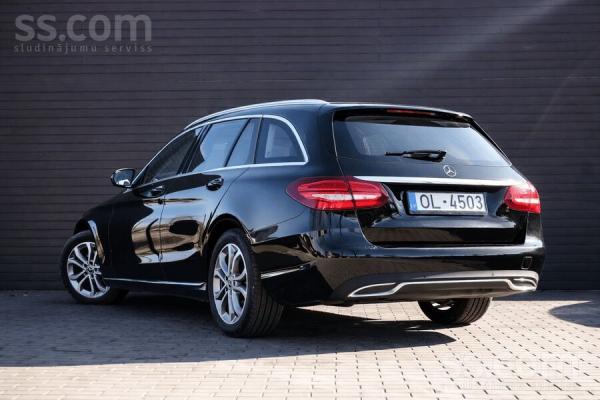 Mercedes-Benz c-220 2017 Rīga, ar dzinēja tilpumu 2.20 L un nobraukumu 253 tūkst. km par 12890 €, foto 4 vietnē AUTOMOTO.COM.LV