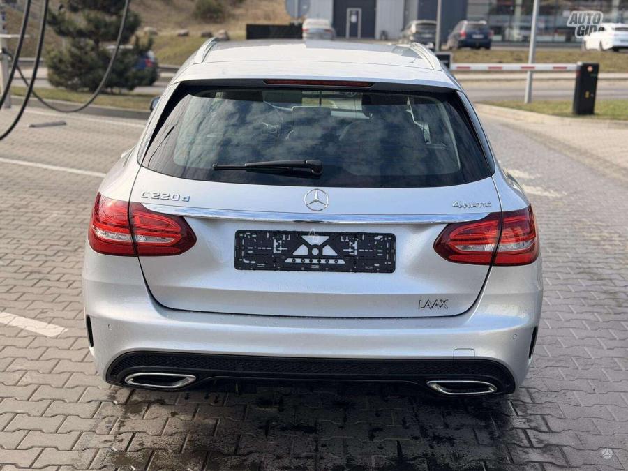 Mercedes-Benz c-220 2018 in Vilnius, with an engine capacity of 2.00 L and mileage of 159 thousand km for 16350 €, photo 7 on AUTOMOTO.COM.LV