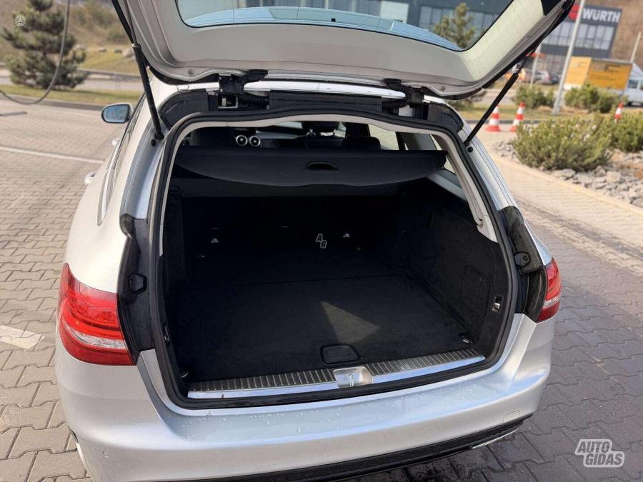 Mercedes-Benz c-220 2018 in Vilnius, with an engine capacity of 2.00 L and mileage of 159 thousand km for 16350 €, photo 13 on AUTOMOTO.COM.LV