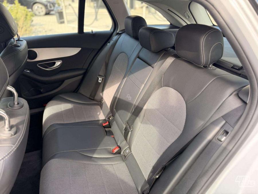Mercedes-Benz c-220 2018 in Vilnius, with an engine capacity of 2.00 L and mileage of 159 thousand km for 16350 €, photo 15 on AUTOMOTO.COM.LV