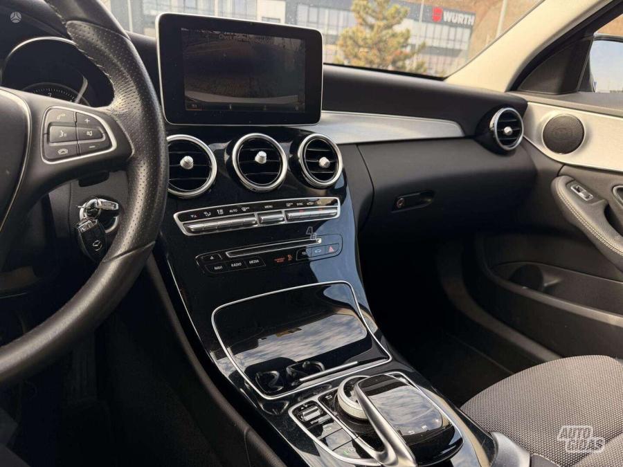 Mercedes-Benz c-220 2018 in Vilnius, with an engine capacity of 2.00 L and mileage of 159 thousand km for 16350 €, photo 25 on AUTOMOTO.COM.LV