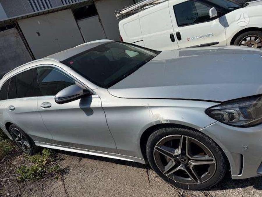 Mercedes-Benz c-220 2018 in Kaunas, with an engine capacity of 2.14 L and mileage of 245 thousand km for 9300 €, photo 3 on AUTOMOTO.COM.LV