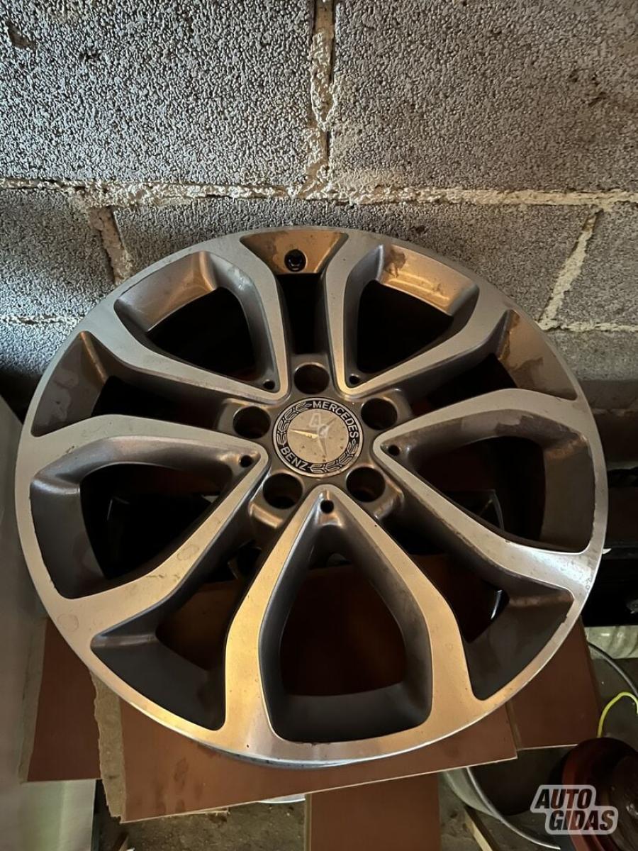 Mercedes-Benz c-220 2018 in Klaipeda, with an engine capacity of 2.20 L and mileage of 312 thousand km for 12750 €, photo 17 on AUTOMOTO.COM.LV