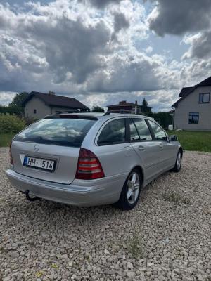 Mercedes-Benz c-220 2024 in Riga, with an engine capacity of 2.20 L and mileage of 415 thousand km for 2350 €, photo 4 on AUTOMOTO.COM.LV