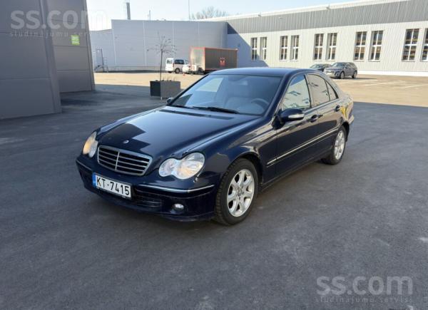 Violets Mercedes-Benz c-220 2006 Rīga, ar dzinēja tilpumu 2.20 L un nobraukumu 350 tūkst. km par 1500 €, foto 1 vietnē AUTOMOTO.COM.LV