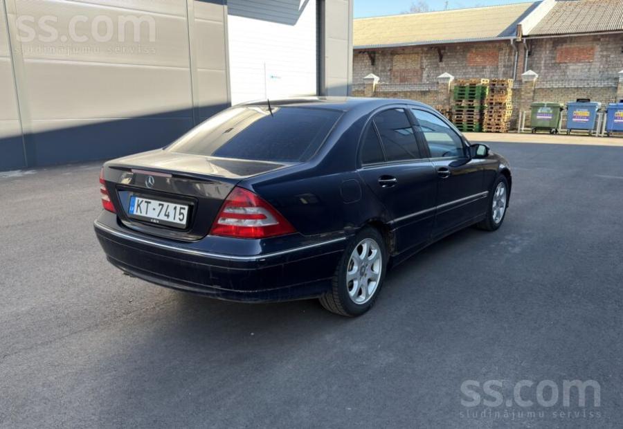 Фиолетовый Мерседес Ц 220 2006 в Рига, объемом двигателя 2.20 л и пробегом 350 тыс. км за 1500 €, фото 5 на AUTOMOTO.COM.LV