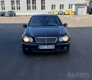 Фиолетовый Мерседес Ц 220 2006 в Рига, объемом двигателя 2.20 л и пробегом 350 тыс. км за 1500 €, фото 7 на AUTOMOTO.COM.LV