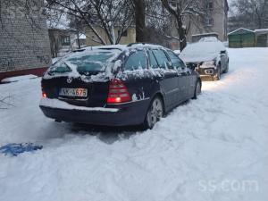 Violet Mercedes-Benz c-220 2003 in Riga, with an engine capacity of 2.10 L and mileage of 300 thousand km for 700 €, photo  on AUTOMOTO.COM.LV
