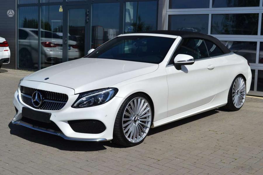 White Mercedes-Benz c-220 2017 in Vilnius, with an engine capacity of 2.14 L and mileage of 125 thousand km for 25000 €, photo 3 on AUTOMOTO.COM.LV