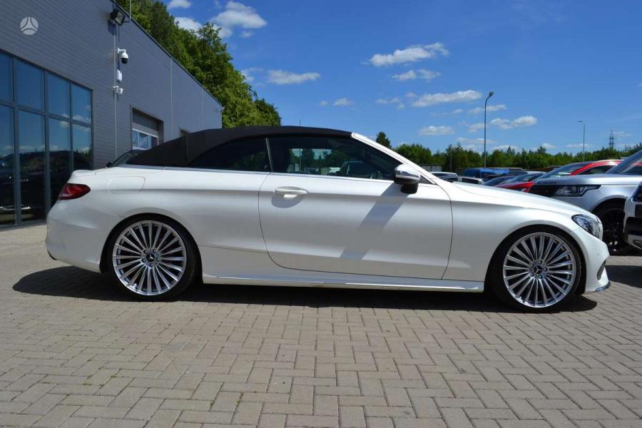 White Mercedes-Benz c-220 2017 in Vilnius, with an engine capacity of 2.14 L and mileage of 125 thousand km for 25000 €, photo 23 on AUTOMOTO.COM.LV
