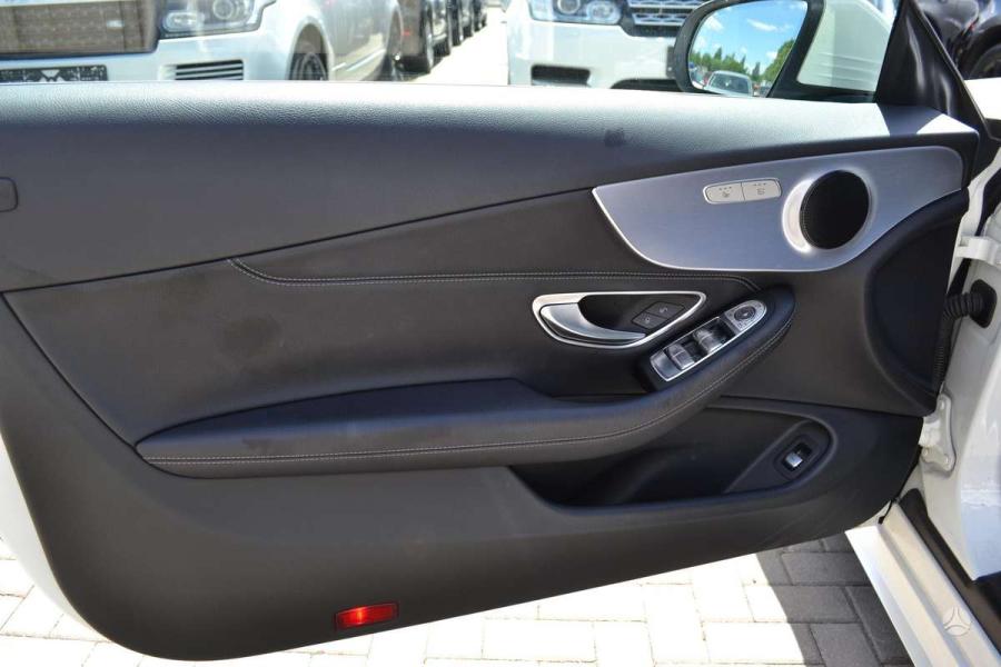 White Mercedes-Benz c-220 2017 in Vilnius, with an engine capacity of 2.14 L and mileage of 125 thousand km for 25000 €, photo 31 on AUTOMOTO.COM.LV