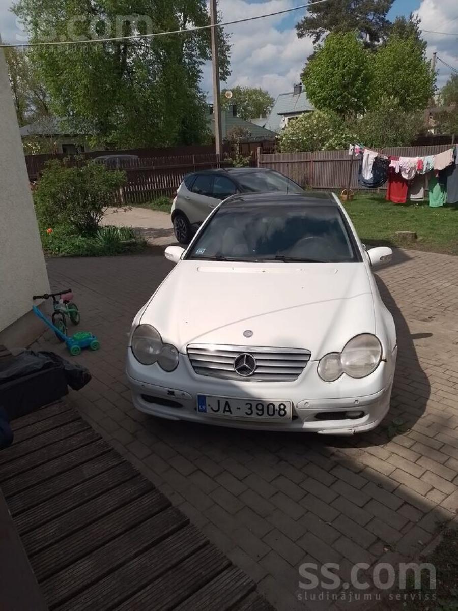Balts Mercedes-Benz c-220 2001 Rīga, ar dzinēja tilpumu 2.20 L un nobraukumu 313 tūkst. km par 500 €, foto 1 vietnē AUTOMOTO.COM.LV