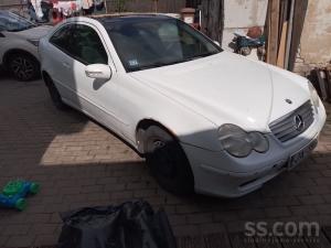 Balts Mercedes-Benz c-220 2001 Rīga, ar dzinēja tilpumu 2.20 L un nobraukumu 313 tūkst. km par 500 €, foto 3 vietnē AUTOMOTO.COM.LV