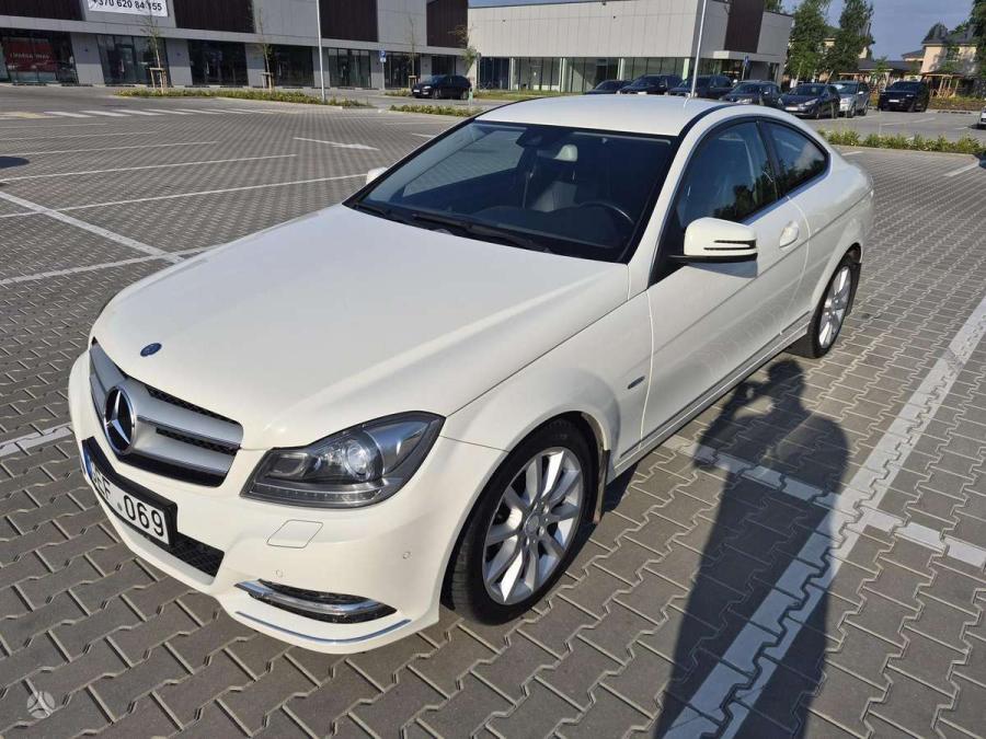 Balts Mercedes-Benz c-220 2012 Molėtai, ar dzinēja tilpumu 2.14 L un nobraukumu 159 tūkst. km par 9500 €, foto 5 vietnē AUTOMOTO.COM.LV