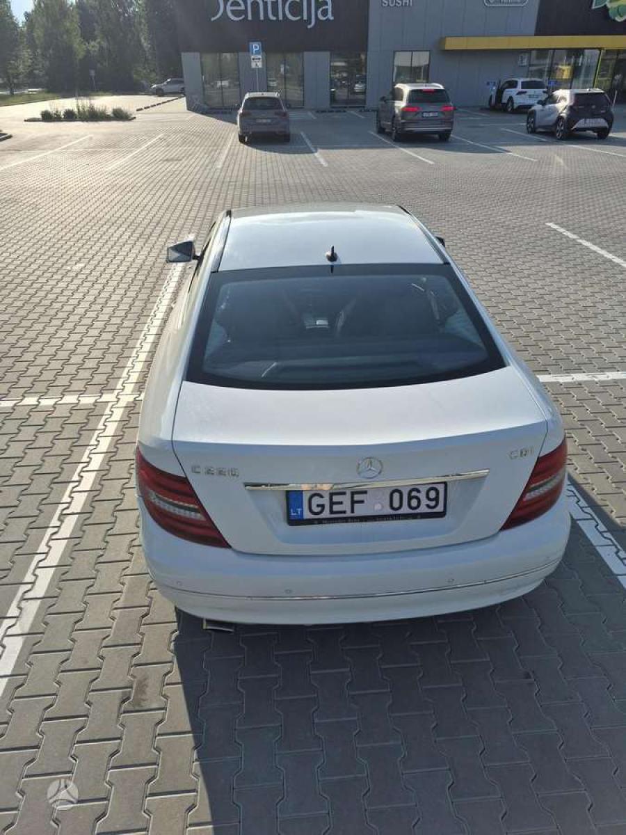 Balts Mercedes-Benz c-220 2012 Molėtai, ar dzinēja tilpumu 2.14 L un nobraukumu 159 tūkst. km par 9500 €, foto 7 vietnē AUTOMOTO.COM.LV