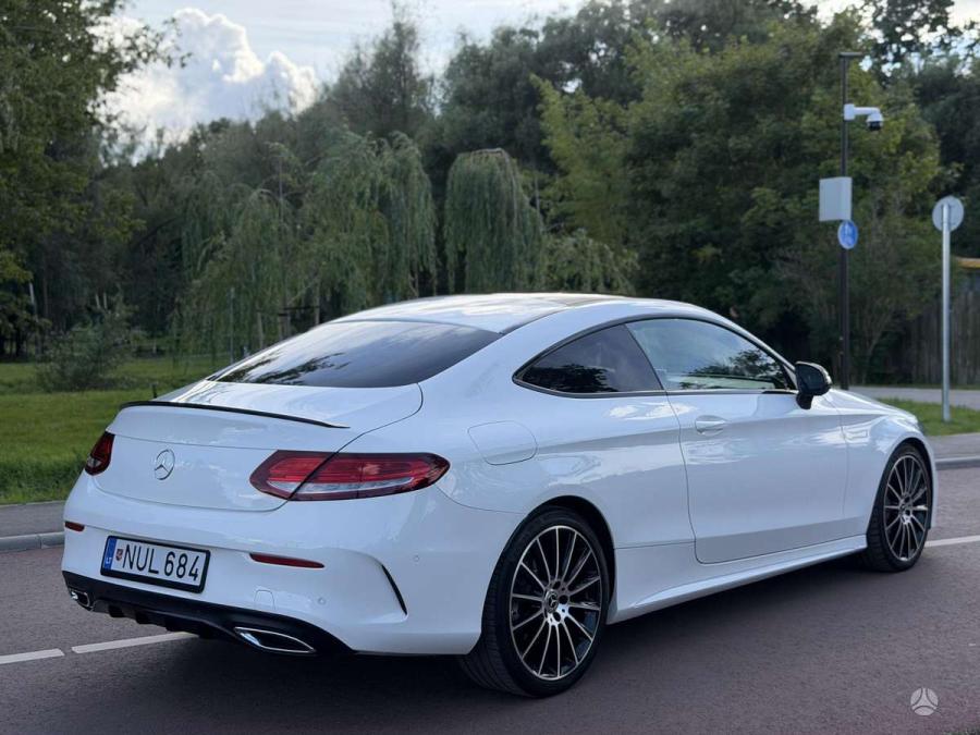 White Mercedes-Benz c-220 2016 in Siauliai, with an engine capacity of 2.14 L and mileage of 155 thousand km for 19000 €, photo 10 on AUTOMOTO.COM.LV