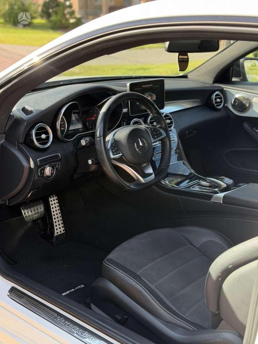 White Mercedes-Benz c-220 2016 in Siauliai, with an engine capacity of 2.14 L and mileage of 155 thousand km for 19000 €, photo 11 on AUTOMOTO.COM.LV