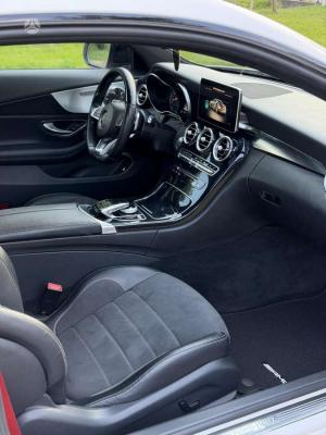 White Mercedes-Benz c-220 2016 in Siauliai, with an engine capacity of 2.14 L and mileage of 155 thousand km for 19000 €, photo 12 on AUTOMOTO.COM.LV