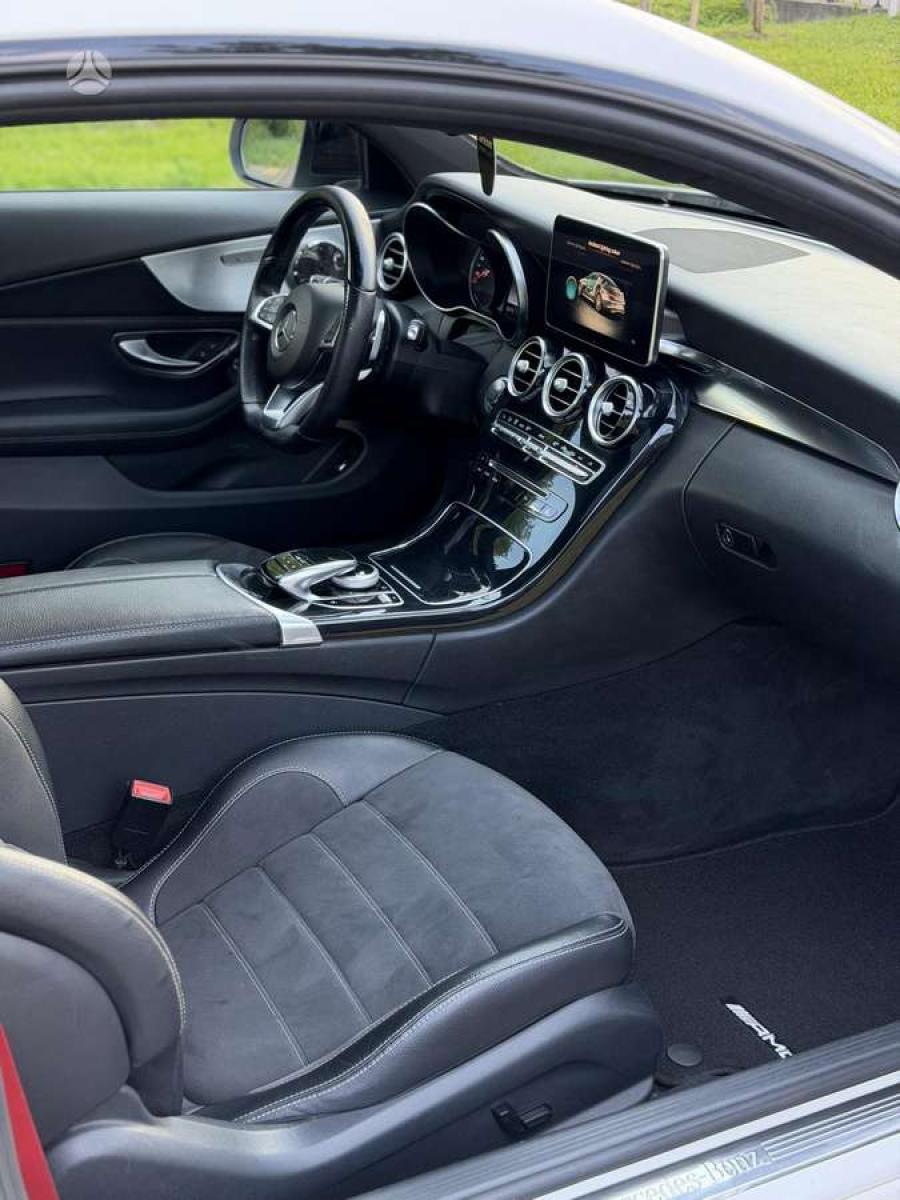 White Mercedes-Benz c-220 2016 in Siauliai, with an engine capacity of 2.14 L and mileage of 155 thousand km for 19000 €, photo 12 on AUTOMOTO.COM.LV