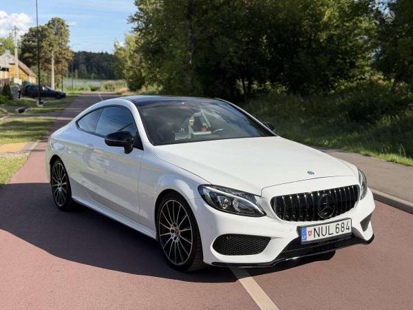 White Mercedes-Benz c-220 2016 in Siauliai, with an engine capacity of 2.14 L and mileage of 155 thousand km for 19000 €, photo 7 on AUTOMOTO.COM.LV