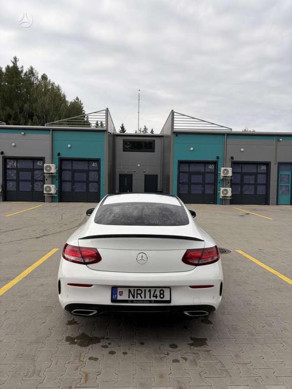 White Mercedes-Benz c-220 2016 in Vilnius, with an engine capacity of 2.14 L and mileage of 195 thousand km for 17900 €, photo 10 on AUTOMOTO.COM.LV