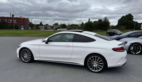Мерседес Ц 220 2017 в Тельшяй на AUTOMOTO.COM.LV Белый Мерседес Ц 220 2017 в Тельшяй, объемом двигателя 2.10 л и пробегом 236 тыс. км за 16990 €, фото 8 на AUTOMOTO.COM.LV