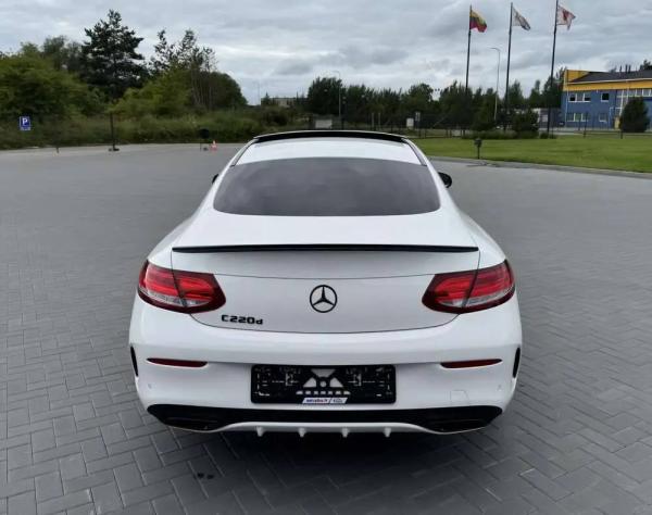 Мерседес Ц 220 2017 в Тельшяй на AUTOMOTO.COM.LV Белый Мерседес Ц 220 2017 в Тельшяй, объемом двигателя 2.10 л и пробегом 236 тыс. км за 16990 €, фото 9 на AUTOMOTO.COM.LV