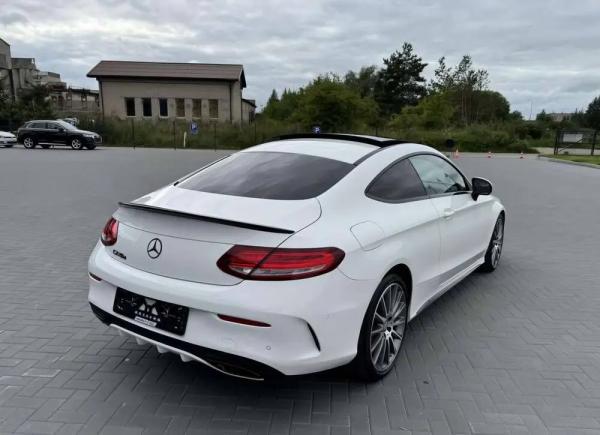 Мерседес Ц 220 2017 в Тельшяй на AUTOMOTO.COM.LV Белый Мерседес Ц 220 2017 в Тельшяй, объемом двигателя 2.10 л и пробегом 236 тыс. км за 16990 €, фото 11 на AUTOMOTO.COM.LV
