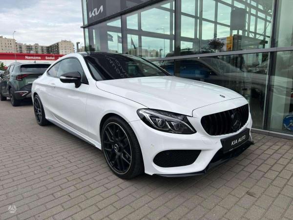 White Mercedes-Benz c-220 2017 in Vilnius, with an engine capacity of 2.14 L and mileage of 160 thousand km for 21400 €, photo 2 on AUTOMOTO.COM.LV