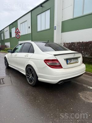 Balts Mercedes-Benz c-220 2007 Rīga, ar dzinēja tilpumu 2.20 L un nobraukumu 0 tūkst. km par 4900 €, foto 4 vietnē AUTOMOTO.COM.LV