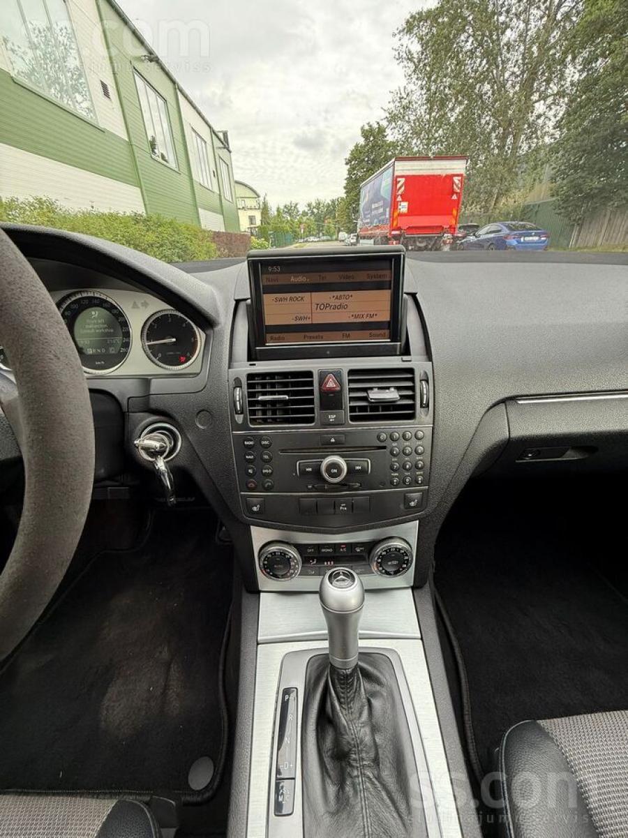Balts Mercedes-Benz c-220 2007 Rīga, ar dzinēja tilpumu 2.20 L un nobraukumu 0 tūkst. km par 4900 €, foto 6 vietnē AUTOMOTO.COM.LV