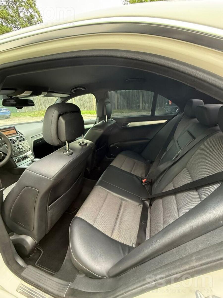 Balts Mercedes-Benz c-220 2007 Rīga, ar dzinēja tilpumu 2.20 L un nobraukumu 0 tūkst. km par 4900 €, foto 10 vietnē AUTOMOTO.COM.LV